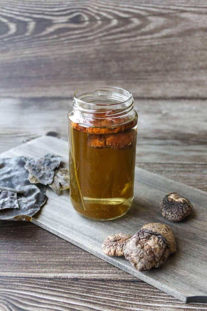 Vegan Dashi Broth (Easy Shiitake & Kombu Soup Stock) | Give Me Umami